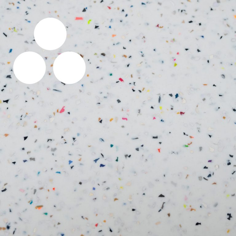 Versato Pebbles: From old shoes to unique design panels